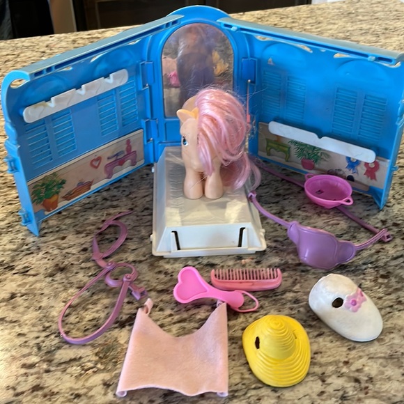 My Little Pony | Toys | My Little Pony Pretty Parlor Playset W Peachy ...